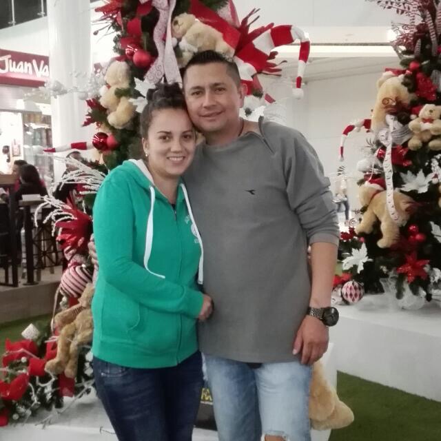 Johanna y su esposo. | Dr. Rafael Camacho